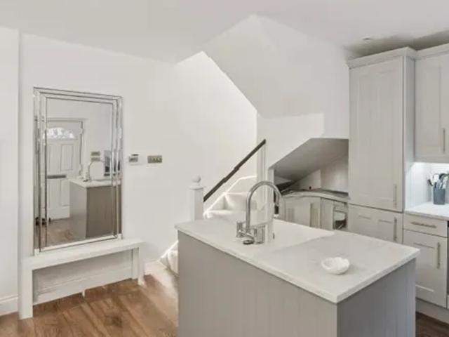 9 Celbridge Mews, London, W2 6EU, United Kingdom | 2 bed house for rent #167666310 | Rentberry