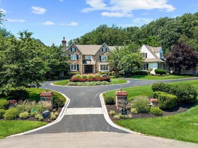 9 Centre Ct, Wilmington, DE 19807