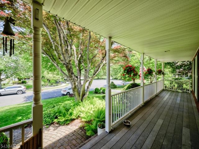 9 Chestnut Pl