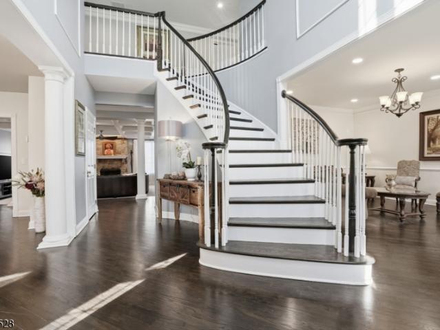 9 Christie Way