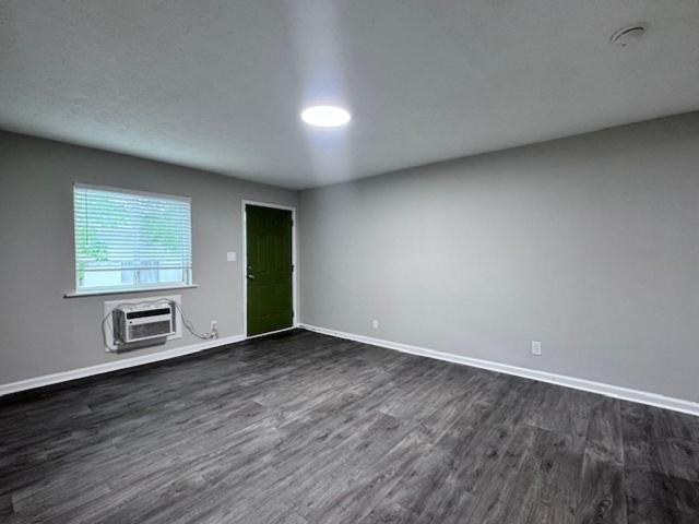 9 Clay Street SE 2 Bedroom Apartment for Rent at 9 Clay St Se, Atlanta, GA 30317 Kirkwood