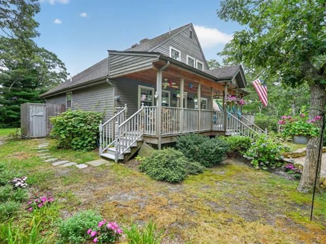 9 Codman Spring Rd, Edgartown, MA 02539