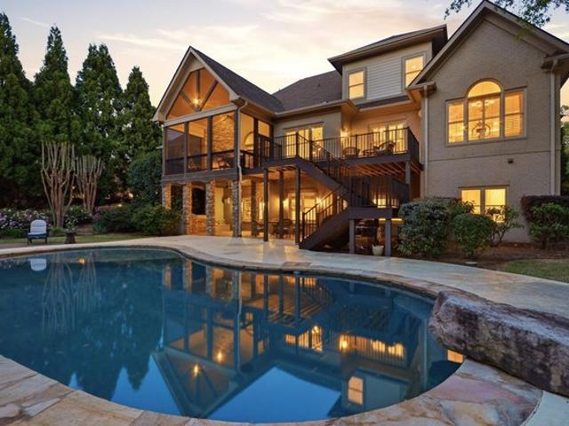 9 Collins Crest Ct, Greenville, SC 29607
