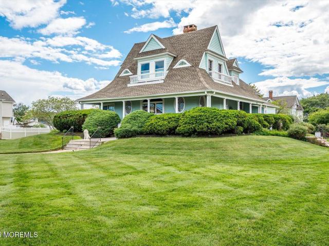 9 Columbia Avenue