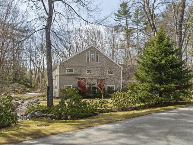 9 Conifer Ridge Rd, Cumberland, ME 04110
