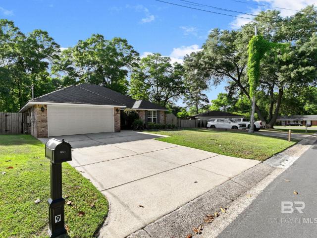 9 Cosgrove Drive