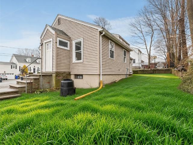 9 Country Parkway