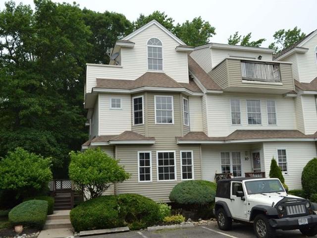 9 Courtland Ct Unit 9, Egg Harbor Township, NJ 08234