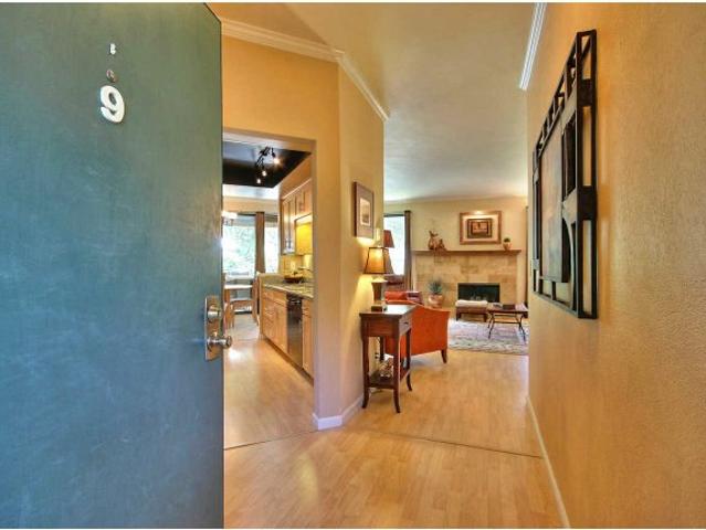 9 Cove Ln, Redwood City, CA 94065