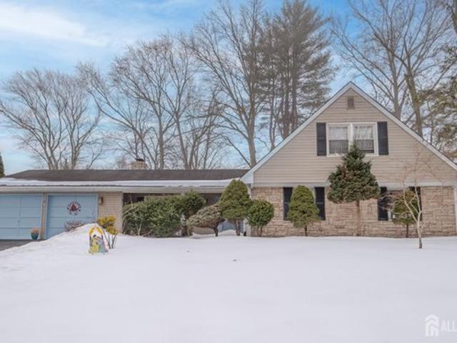 9 Crabtree Rd, Old Bridge, NJ 07747