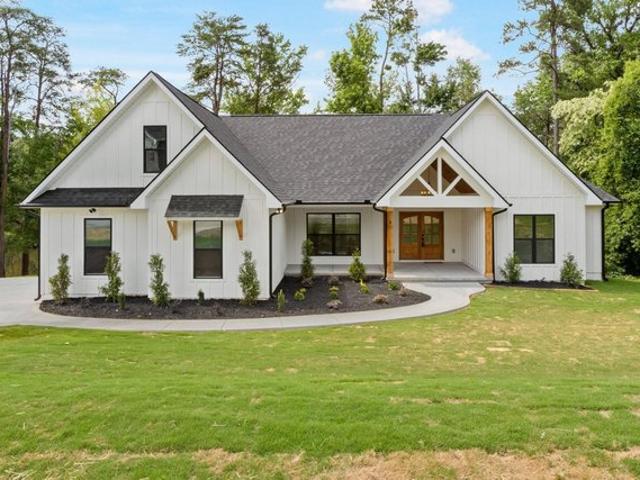 9 Dahlgreen Ln, Taylors, SC 29687