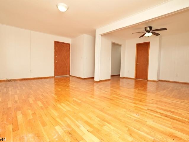 9 Davey St 2nd Floor