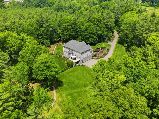 9 Deer Run Road