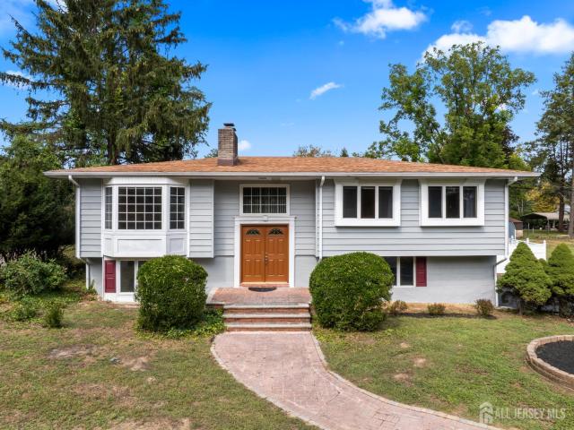 9 Denise Avenue