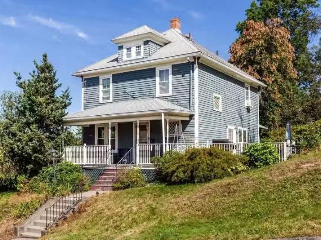 9 Dixon Ave, Worcester, MA 01605