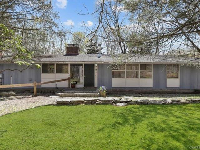 9 E Cradle Rock Rd, Pound Ridge, NY 10576