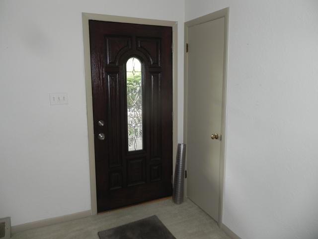 9 E North Court