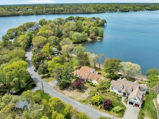 9 Eagle Hill Dr, Plymouth, MA 02360