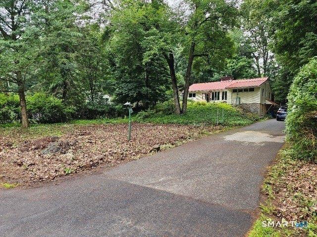 9 Eastwood Rd, Mansfield, CT 06268