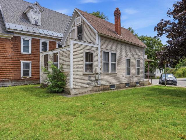 9 East Main Street