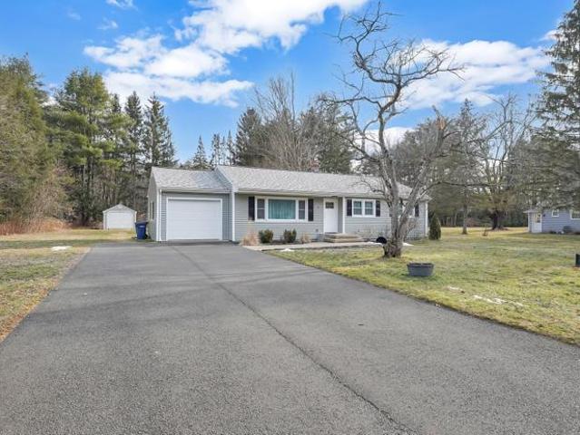 9 Elizabeth St, Granby, CT 06035