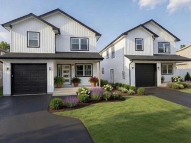 9 Elm St, Freeport, NY 11520