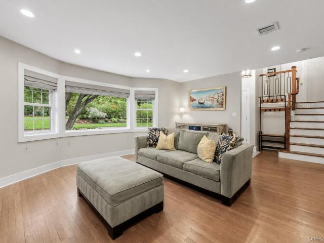 9 Elmwood Road