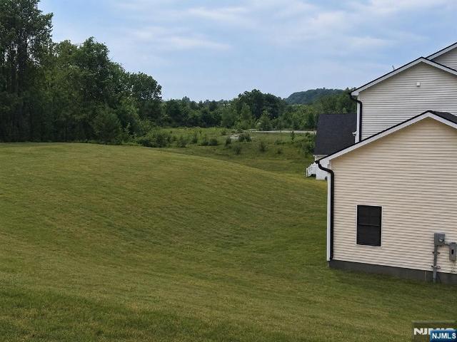 9 Emerald Drive