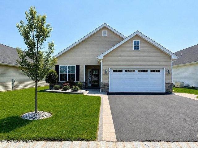 9 Emerald Rd, New Egypt, NJ 08533