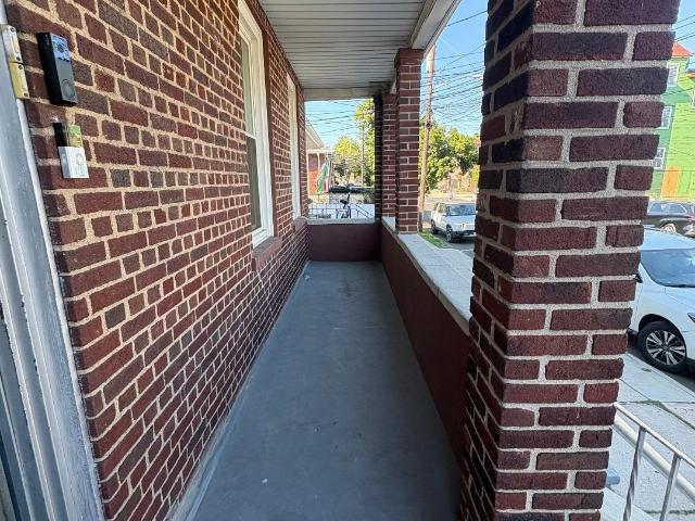 9 Emerson Ave