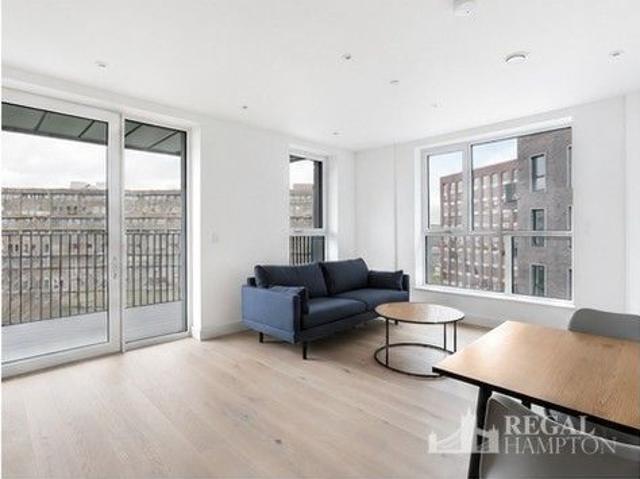 9 Escapade Place, Canary Wharf, London E14, 1 bed flat to rent, £2,165 pcm | PrimeLocation