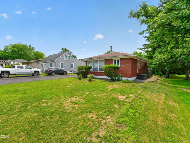 9 Fairlawn Avenue