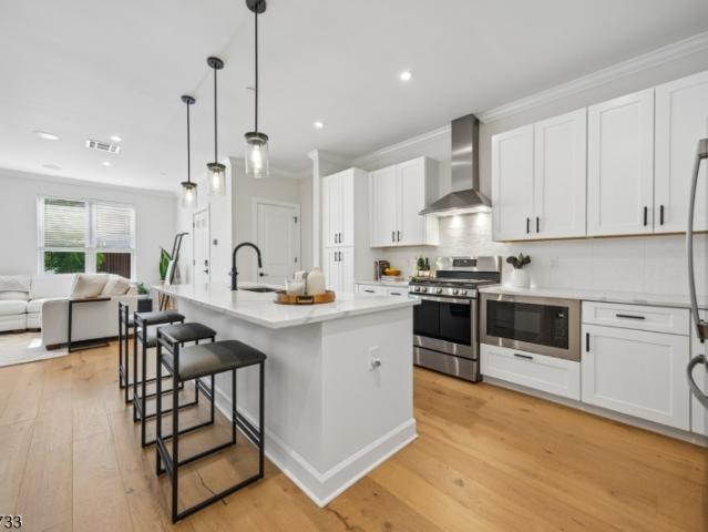 9 Farrand St