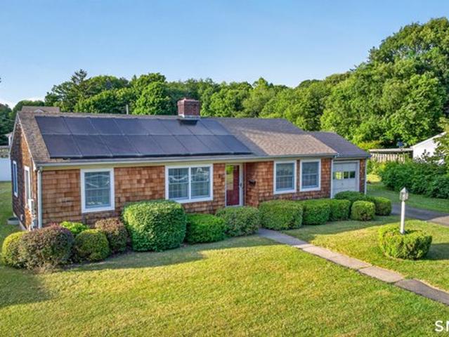 9 Farview Ave, Old Saybrook, CT 06475