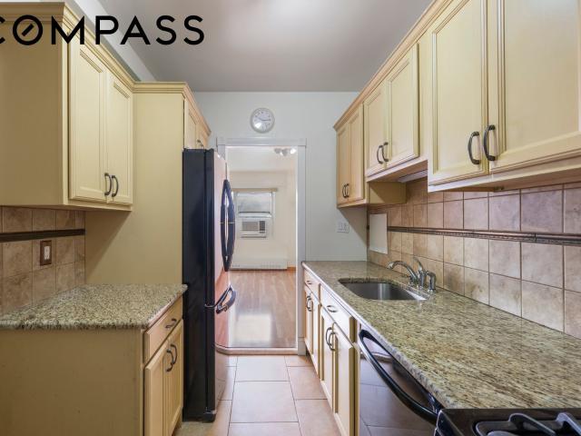 9 Fordham Hill Oval 7H