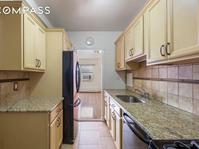 9 Fordham Hill Oval 7H