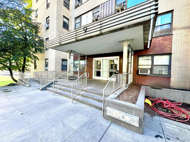 9 Fordham Hill Ovl, Unit 1H | Compass