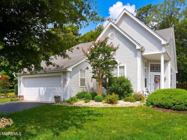 9 Forest Lake Ct, Barnegat, NJ 08005