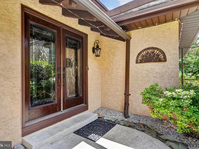 9 Foxcroft Court