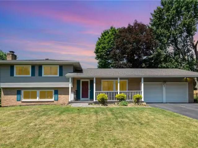 9 FREDERICK RD, PITTSFORD, NY 14534 Single Family Residence Fo.