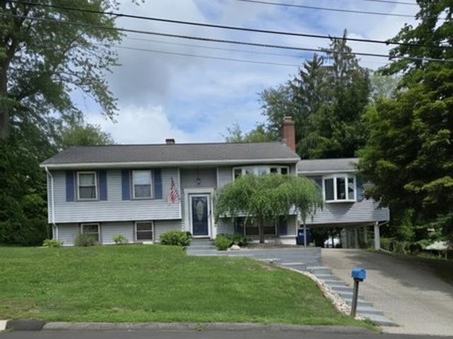 9 Glenridge Dr, Ansonia, CT 06401