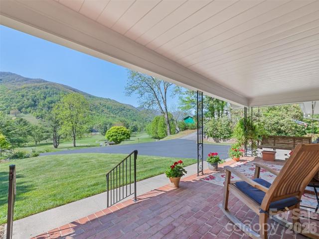 9 Golfview Drive