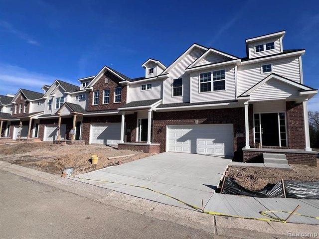 9 Grandview Cir Unit 68, White Lake, MI 48386