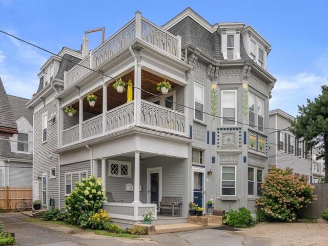 9 Gray Cir Apt 2, Lynn, MA 01902