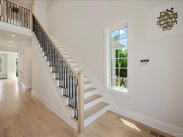 9 Greenway Terrace