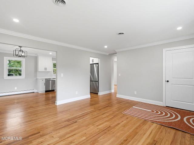 9 Hamilton Ct, Toms River, NJ 08757 | MLS #22621