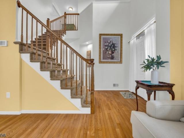 9 Hannah Ct