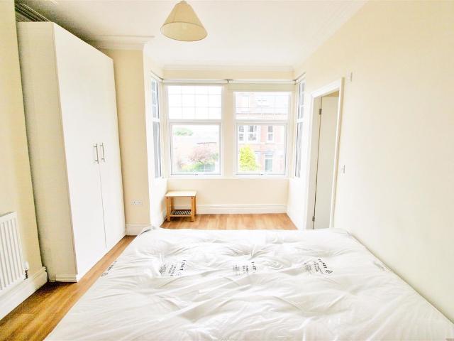 9 Hesketh Avenue, Kirkstall, Leeds, West Yorkshire LS5, 1 bed flat to rent, £650 pcm | PrimeLocation