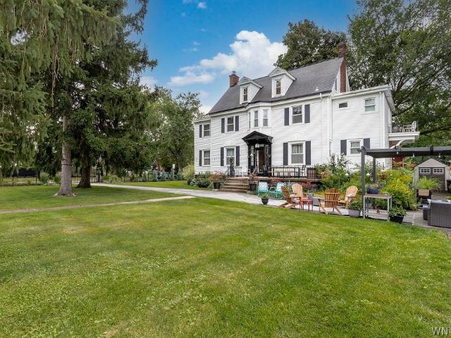 9 High Park Boulevard