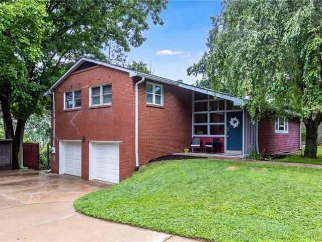 9 Highland Dr, Pittsburgh, PA 15202